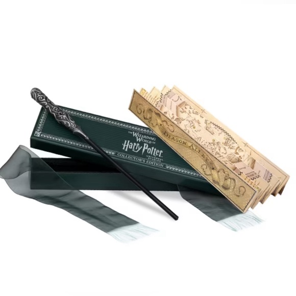 Warner Bros. | Toys | New Harry Potter Wizarding World Collectible Wand ...